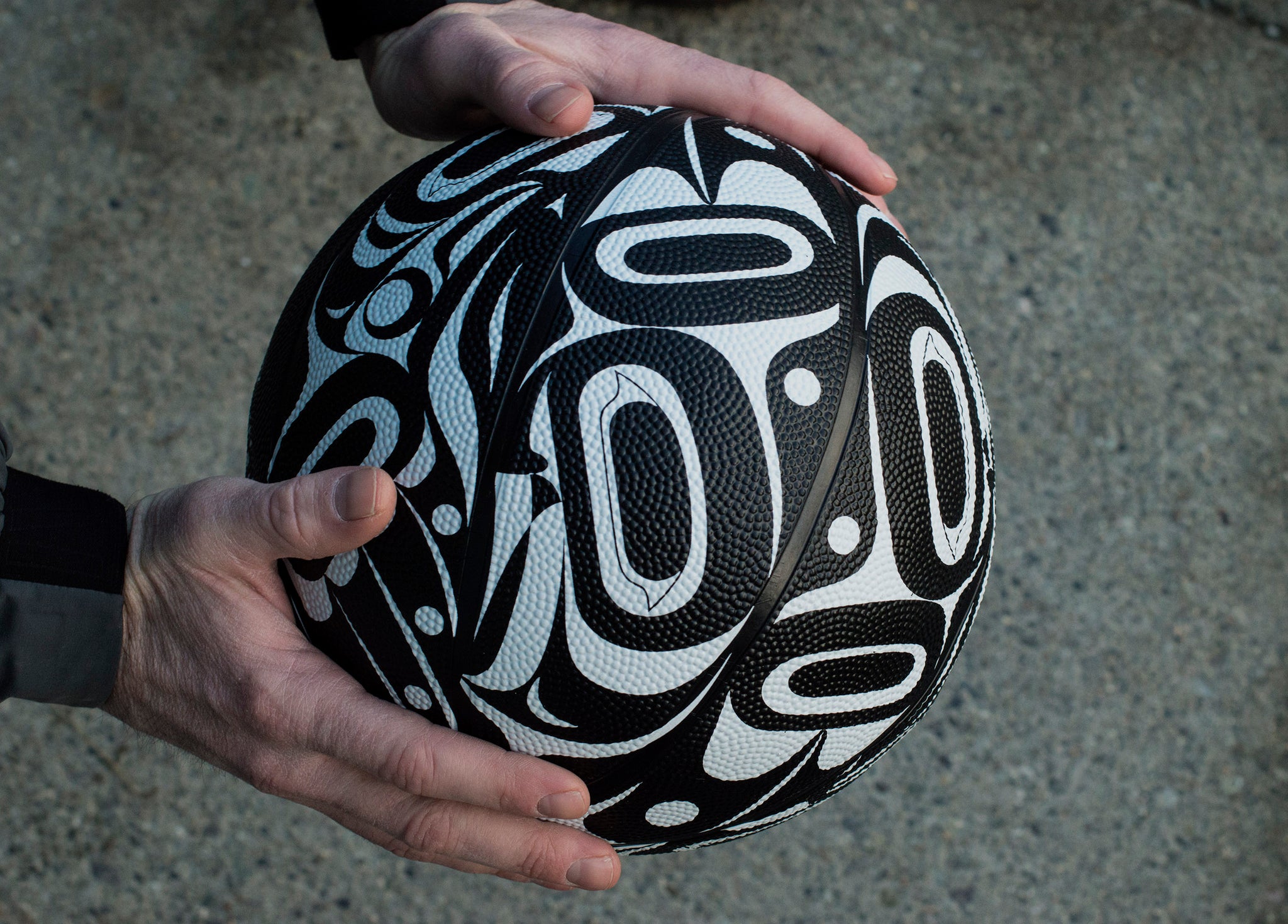 One on One Adult Basketball (Black&White) – Trickster Company